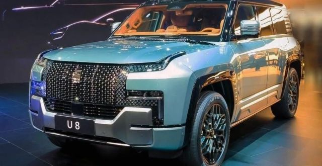 车展对比：仰望U8、猛士917、奔驰EQG 开启百万级豪华越野新赛道_腾讯新闻