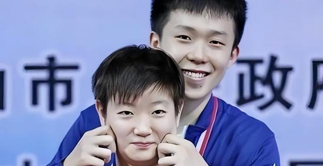 今日！CCTV5直播中国女排联赛丁霞PK李盈莹+孙颖莎等领衔国乒出战，5+张本智和亮相_腾讯新闻