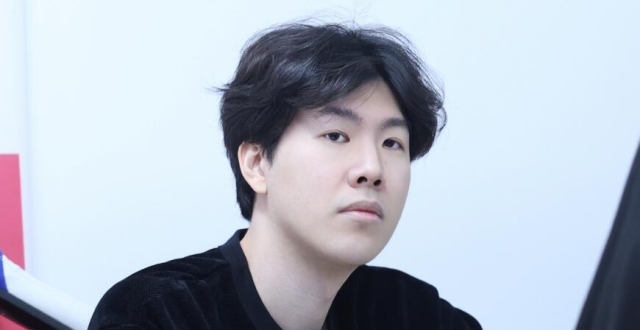 Theshy采访时说出肺腑之言，18年能夺冠是因为没负担，现在压力很大_腾讯新闻