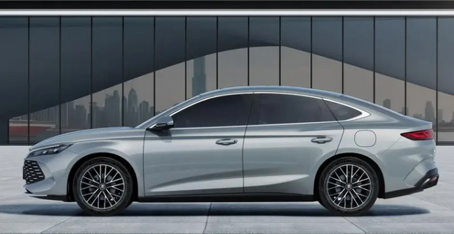 2.9L油耗，2100公里续航，9.98万元的秦L让合资绝望，友商癫狂_腾讯新闻