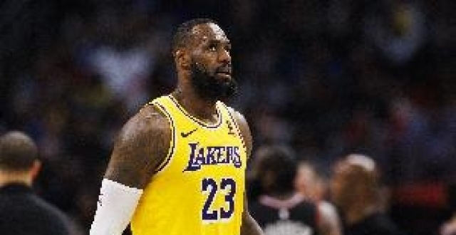 Skip：我一直在试着去爱LBJ的湖人 他们让糟糕的奇才半场得了69分_腾讯新闻