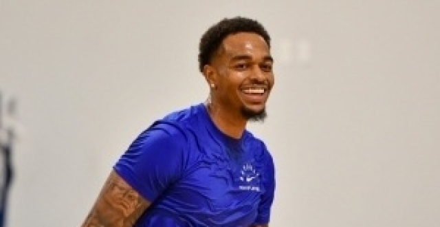 独行侠队记晒视频：PJ-华盛顿参加了球队3VS3训练 伤情在好转_腾讯新闻