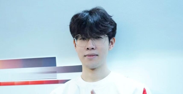 theshy拒绝大黄的solo邀请，直言不跟不认识的玩游戏，太丢人了_腾讯新闻