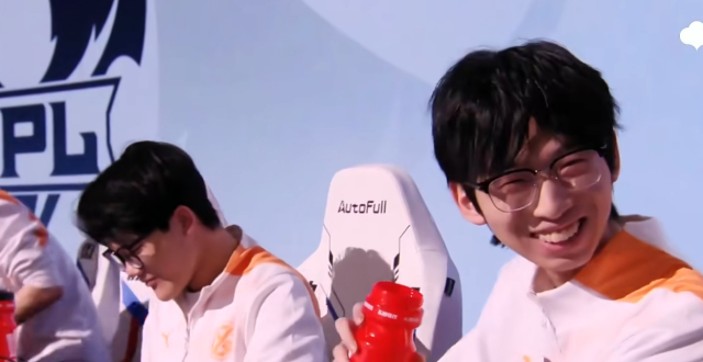 24日KPL赛果，DYG成了笑话，AG化身大魔王，WB八连胜中断_腾讯新闻