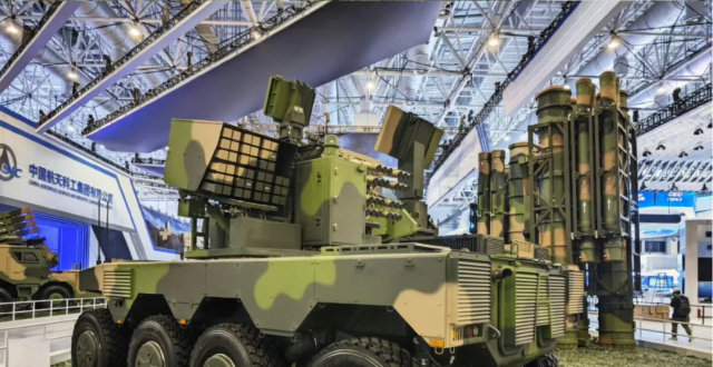 HQ-17AE防空系统：能携带72枚地空导弹，对空火力输出极其凶猛_腾讯新闻