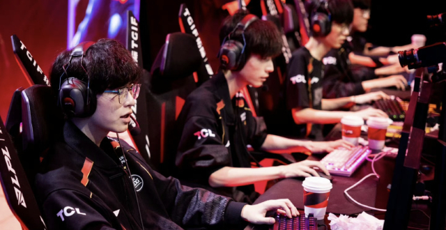 EDG0-2不敌NIP，惨遭7连败！新人疯狂失误，jiejie无力回天_腾讯新闻