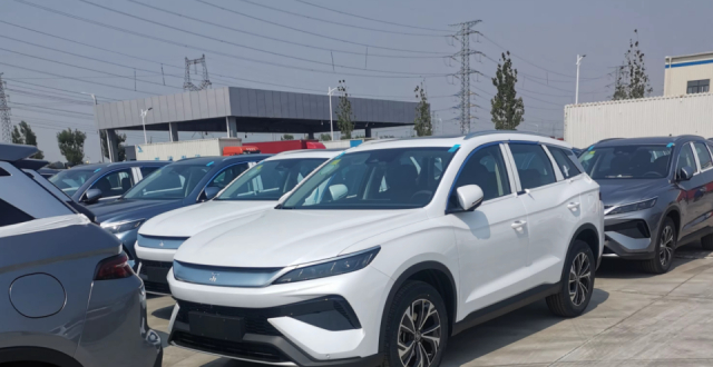 比亚迪第二代宋Pro DM-i实车现身，内饰看齐宋L DM-i，搭DM5.0技术_腾讯新闻