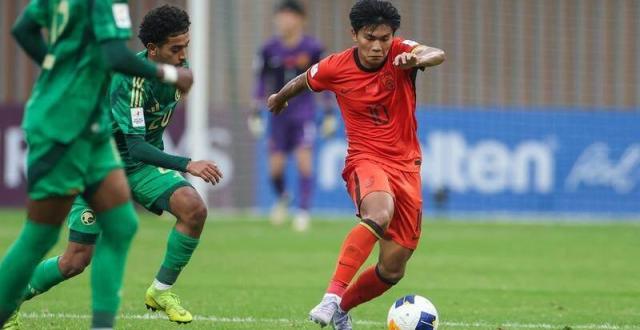 U22国足大名单：蒯纪闻、依木兰等8名U20国足球员“跳级”_腾讯新闻