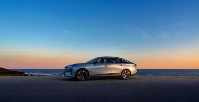 先享提车价8.98 万起，吉利银河 L6 EM-i掀桌子了!_腾讯新闻