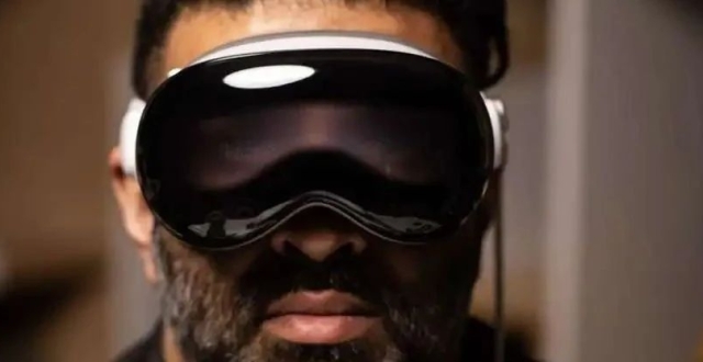 TheVerge 十年AR/VR媒体人深度分享Vision Pro体验手记_腾讯新闻