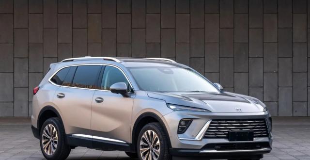 一口价16.99万起，2025款昂科威PLUS，30寸大屏配高通8155_腾讯新闻