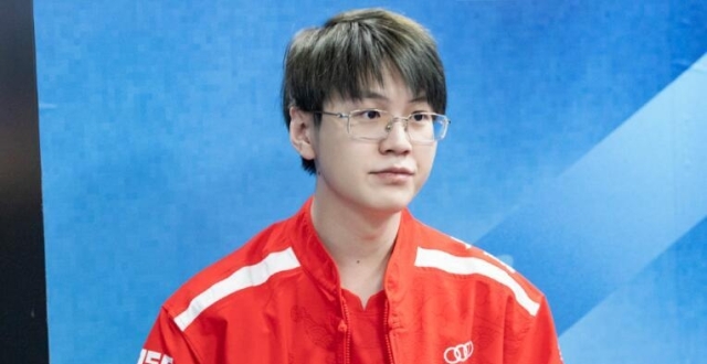 EDG战队关系太乱，ale直播被经理索吻，这就是Meiko离开的原因？_腾讯新闻