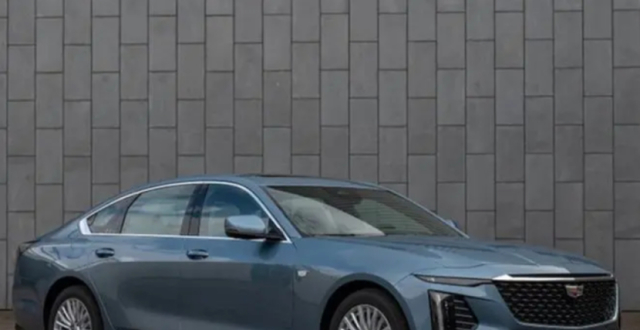 配备曲面双联屏 全新凯迪拉克CT6内外升级 是否可以挑战56E？_腾讯新闻