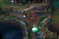 S13八强赛，T1对战LNG 3_0战胜 晋级四强！Zeus宙斯拿出绝活杰斯，炮轰全场_腾讯新闻