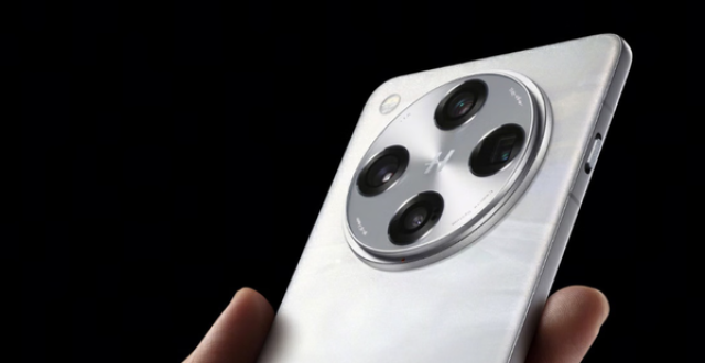 OPPO Find X8 mini核心参数曝光：6.3英寸小直屏＋3.5X潜望长焦_腾讯新闻