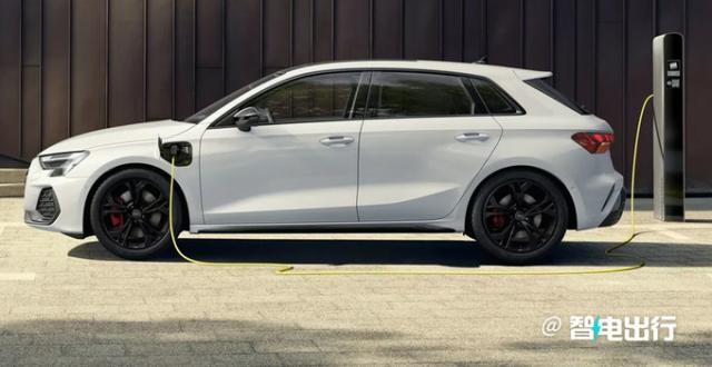 奥迪A3新车型开售！换搭新1.5T发动机，动力大涨，外观好看吗_腾讯新闻