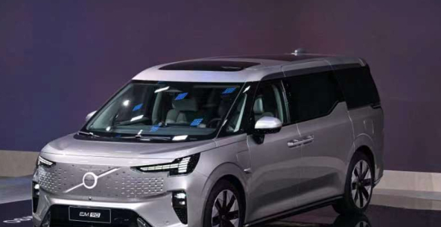 81.8万元！沃尔沃EM90能否重新定义纯电豪华MPV？_腾讯新闻