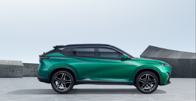 1350km续航 东风风神电混SUV皓瀚正式亮相_腾讯新闻