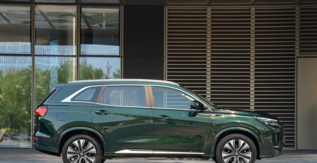 限时售9.98万元 蓝电E5 PLUS 165km长续航先享版上市_腾讯新闻