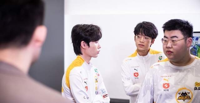 KPL常规赛落幕，狼队有惊无险锁定S1，新人一笙出道即巅峰？_腾讯新闻