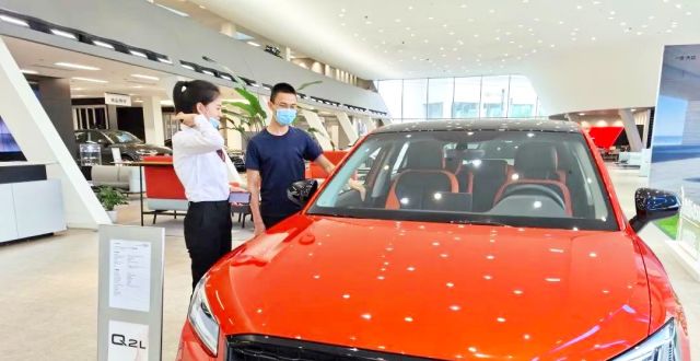 暗访奥迪4S店，我们发现了Q2L最近爆火的秘密_腾讯新闻