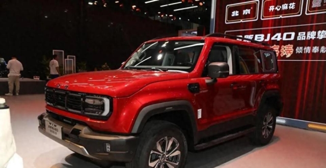 对飙坦克300！北京BJ40城市猎人版上市，起步价17.98万_腾讯新闻