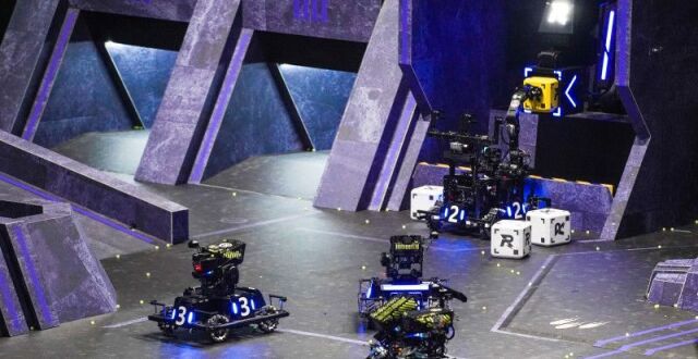 组图丨机甲大战！RoboMaster2023对抗赛超燃开赛！_腾讯新闻