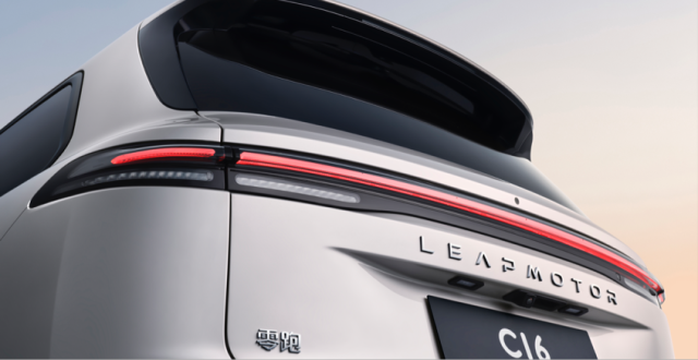 售价15.58万元起 智能6座SUV零跑C16正式上市_腾讯新闻