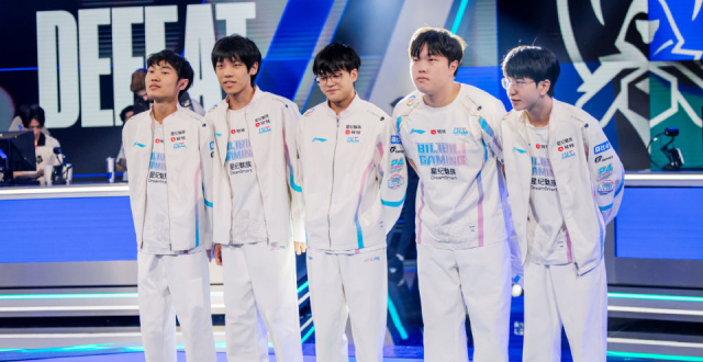 BLG八强迎战HLE！左手对位Zeka！中野对抗尤为关键！_腾讯新闻