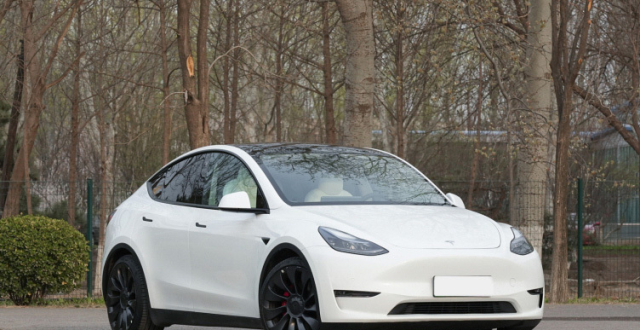 特斯拉Model Y对比奥迪Q5L、宝马X3，到底谁更强_腾讯新闻