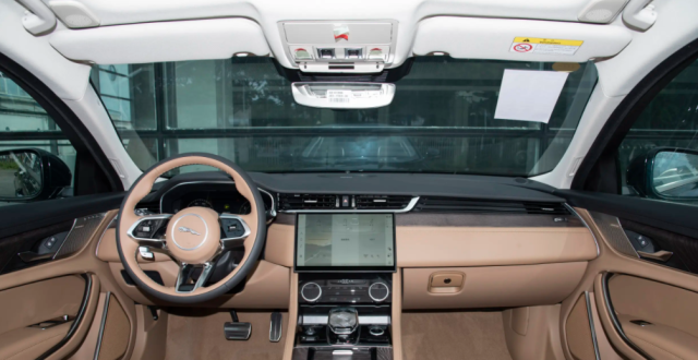 2025款捷豹XFL上市，优惠后起售价仅23.98万，值得一看吗？_腾讯新闻