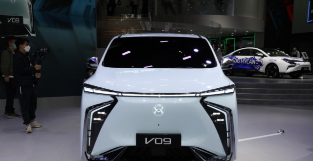 为了比拼腾势D9，合创V09有备而来，连800V快充也搬出来了_腾讯新闻