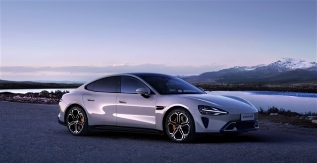 小米汽车SU7设计师手稿出炉：宝马iX、奔驰EQXX设计师操刀设计_腾讯新闻