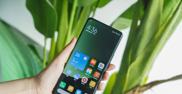 MIUI 15爆10月发，接入AI大模型，能否和华为“掰掰手腕”？_腾讯新闻