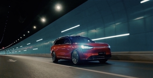 华为ADS 2.0加持！问界M9 AEB能力再提升：最高可达150km/h_腾讯新闻