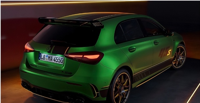 梅赛德斯AMG『A45S 4MATIC+』限定版发布_腾讯新闻