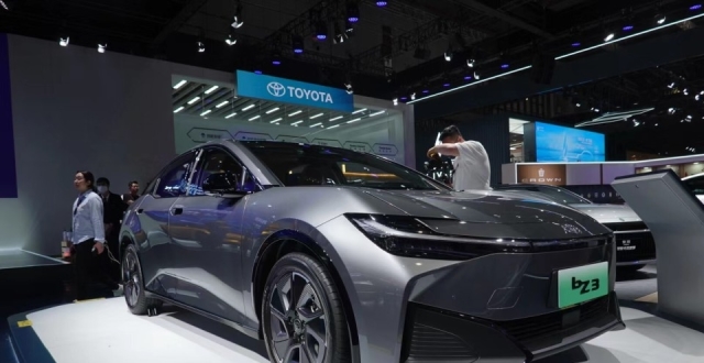 2023上海车展丨一汽丰田bZ3亮相 16.98万还不入手？_腾讯新闻