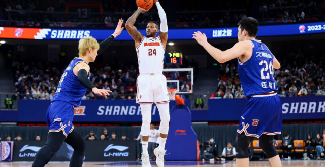 前CBA总决赛MVP离队 上海不要他却签场均2分新援_腾讯新闻