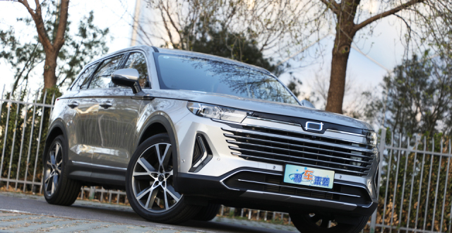 中大型SUV售价13.49万起，全系搭载2.0T，一汽奔腾T99适合谁？_腾讯新闻