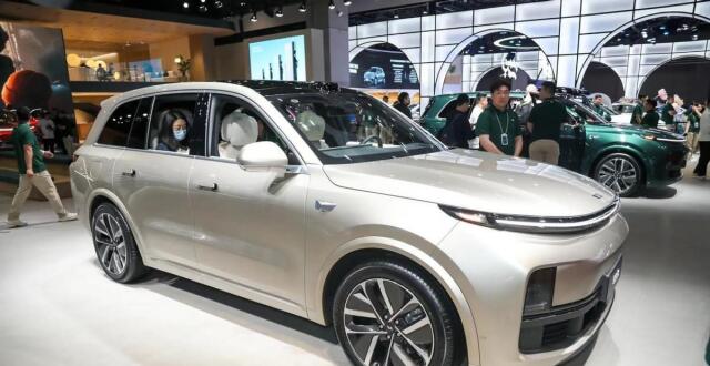 起售价15.58万，大6座中大型SUV，纯电增程双动力！零跑C16上市_腾讯新闻