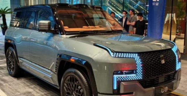 4S店确认：“仰望U8”9月底正式交付，仅提供五座版，售价109.8万_腾讯新闻