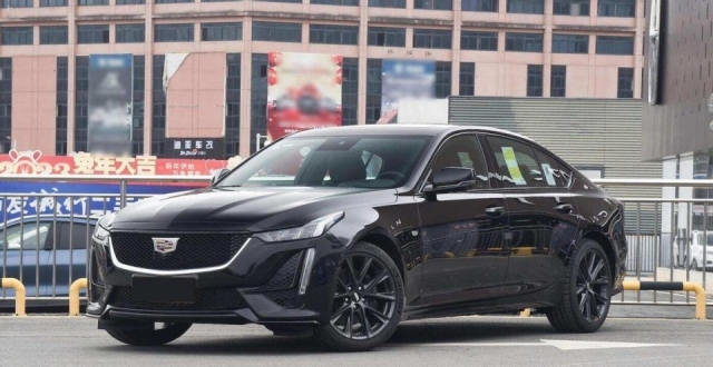 凯迪拉克发狠了，CT5连降5万，配237马力还是后驱，年轻人首选？_腾讯新闻