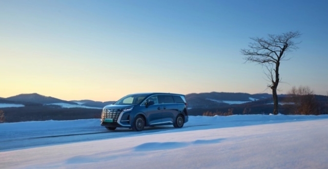 腾势D9“围攻”MEGA 高端MPV价格不高|汽势新车_腾讯新闻