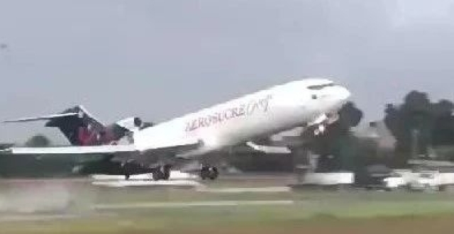 多起事件和严重事故：727撞天线、737空中失火、787遭鸟击、MAX被车撞_腾讯新闻