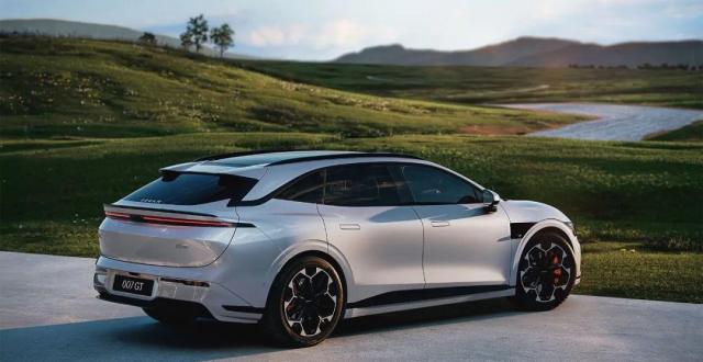 终于来了！轴距2925mm，开上街回头率爆表，实用不输SUV，要火！_腾讯新闻