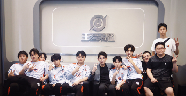 DYG力克XYG终结七连败，小义成“鼻炎战神”，钎城获赛季首个MVP_腾讯新闻