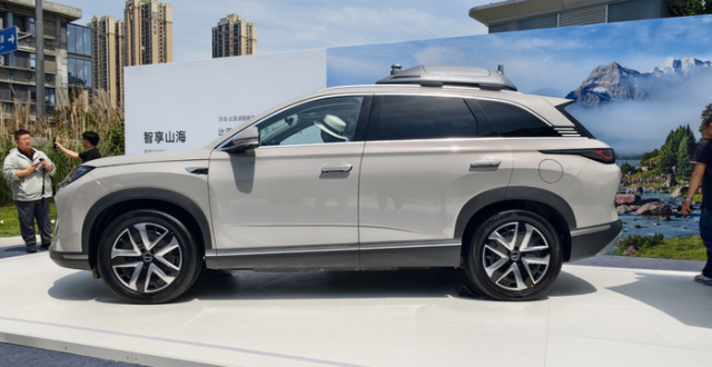 激光雷达+第五代DM+云辇-C,比亚迪海狮07 DM-i 16.98万起_腾讯新闻