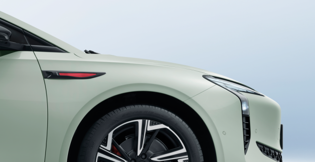 22.98万元起步，红旗EH7哪款最值得推荐？_腾讯新闻