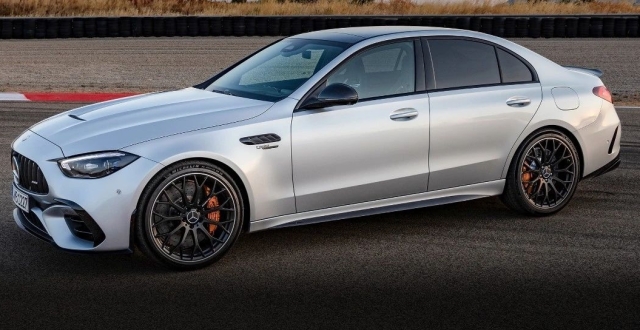 四缸2.0T的C63，开着还是AMG吗？_腾讯新闻