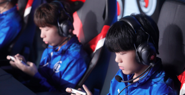 TTG遭KSG翻盘，送LGD和AG进入卡位赛，赢下滔搏才能不看别人脸色_腾讯新闻